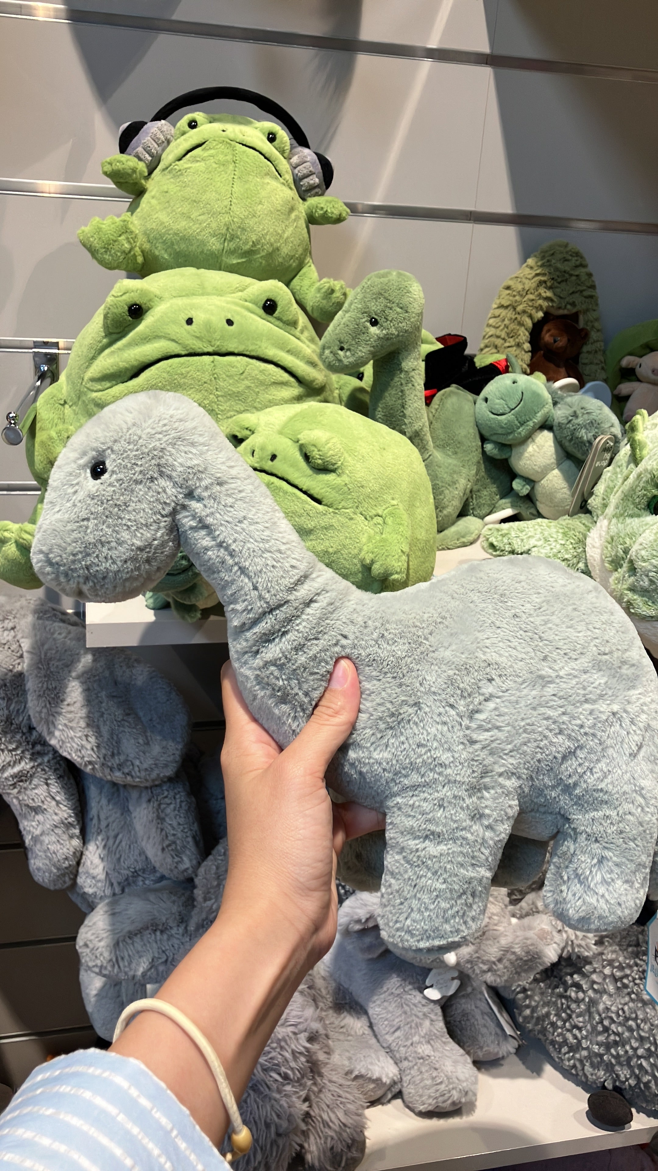Jellycat fossilly Brontosaurus – Ice Cream Shopper